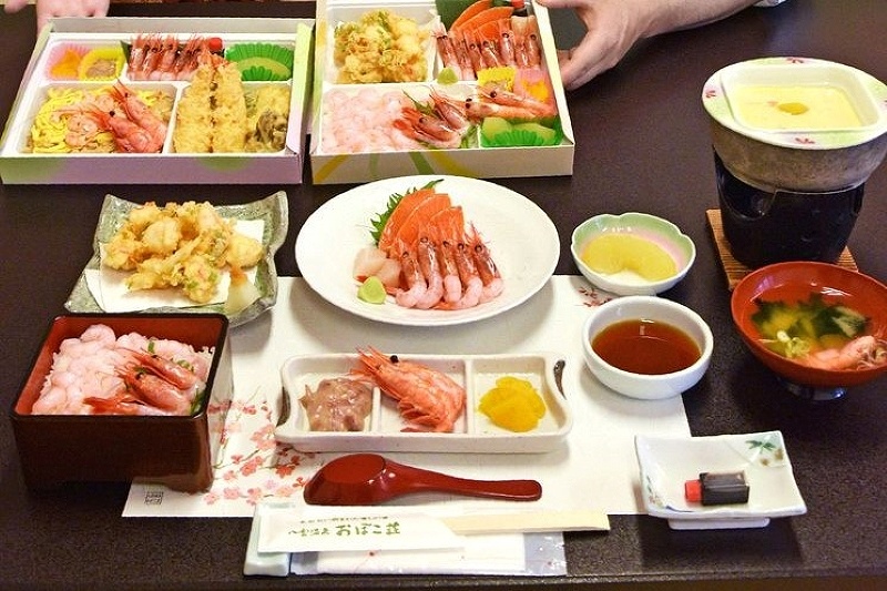 「海老づくし料理」今季も 八雲温泉おぼこ荘、3年ぶりランチ再開