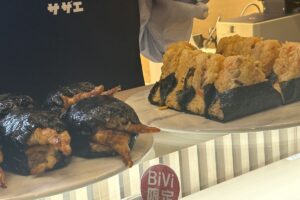 「BiVi新さっぽろ」11/30オープン 屋内公園を囲む飲食店街～道内初出店など新店続々、限定商品も - TripEat北海道