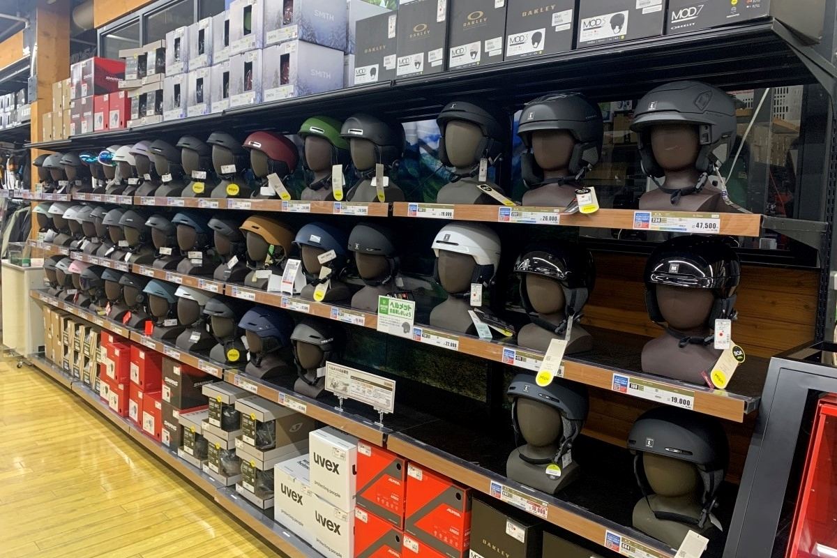 スキーヤー＆ボーダー向けヘルメット 安全にカッコよく！ 2023～24冬の北海道を楽しむ〈PR〉- TripEat北海道