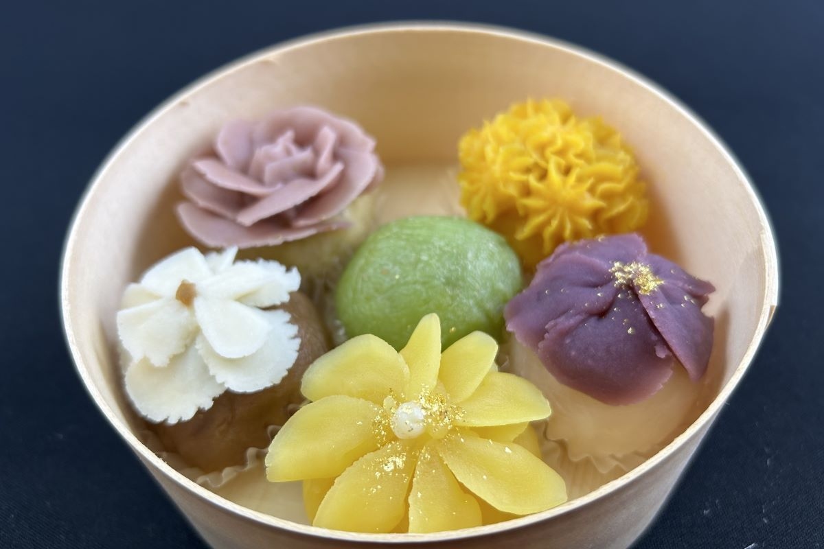「創作おはぎ」 風味多彩 デコレーションも華やかに～札幌市内に新店続々 - TripEat北海道