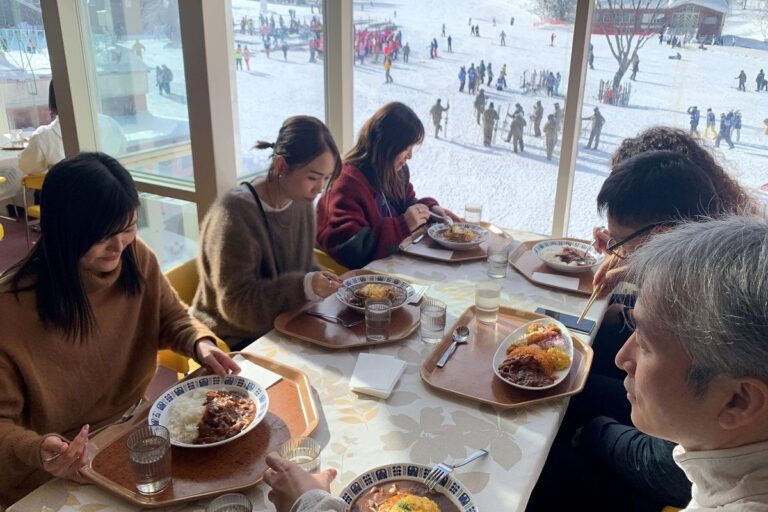 〈PR〉冬の札幌をまるごと楽しもう～スキーや着物を体験 まち歩きも～ANAあきんどが外国人対象にモニターツアー - TripEat北海道