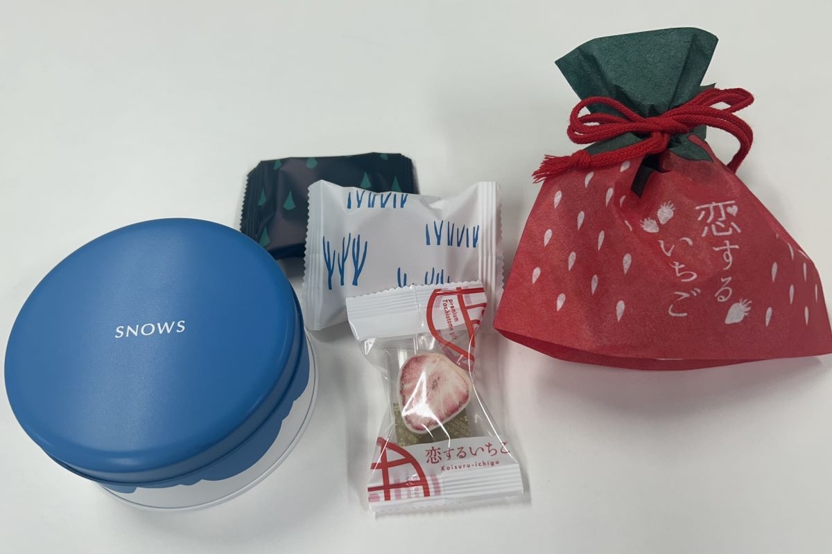 「雪まつりグルメ」楽しもう！大通会場出店の飲食ブース紹介～雪像見ながらフード味わいお腹も満足 - TripEat北海道