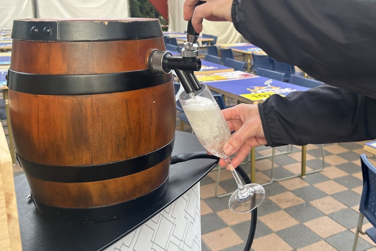 さっぽろテレビ塔ビアガーデン開催～ジンギスカンとビール、食べ飲み放題 ワインと合わせるプランも 9/8まで - TripEat北海道